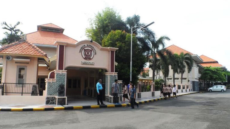 Museum Kesehatan Dr. Adhyatma, M.Ph – KeMuseum